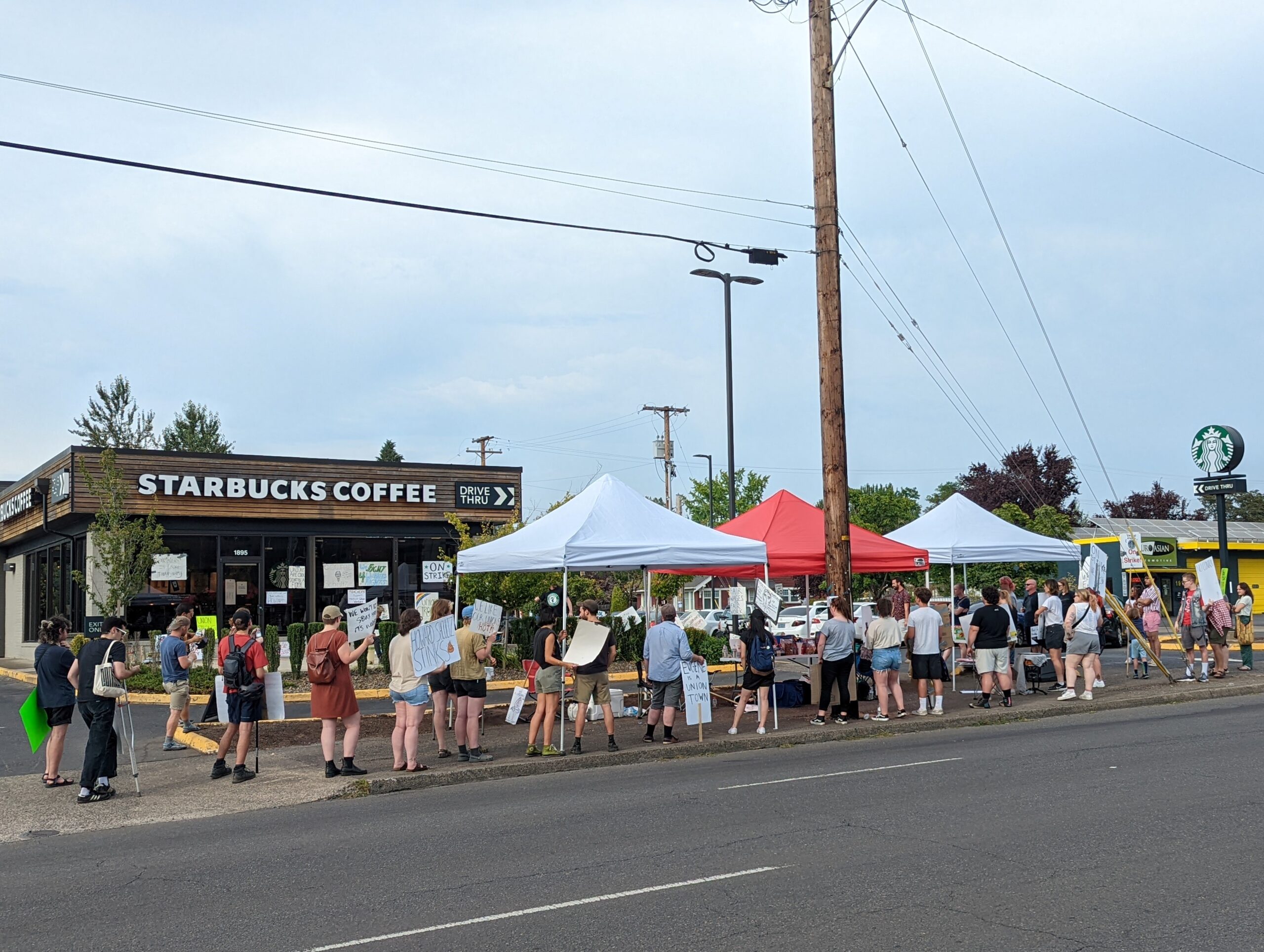 Union Starbucks workers across Eugene strike - Solidarity News Union Starbucks workers across Eugene strike - Solidarity News